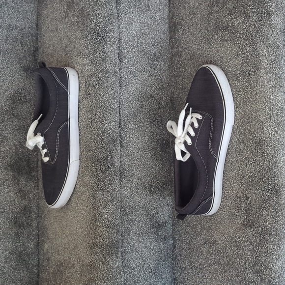 Universal Thread | Shoes | Universal Thread Sneakers | Poshmark